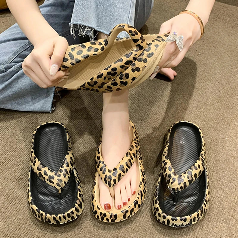 Stylish Leopard Print Casual Flip-flop Sandals on Luulla