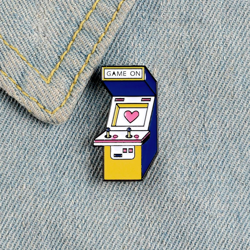 Retro Arcade Machine Enamel Pin Badge on Luulla