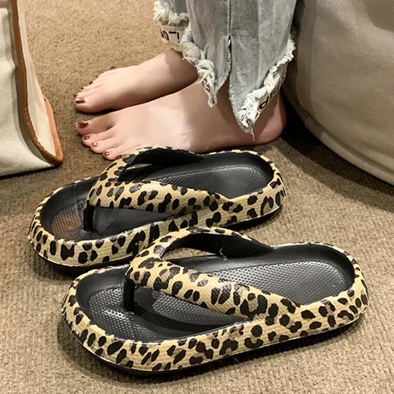 Stylish Leopard Print Casual Flip-flop Sandals on Luulla